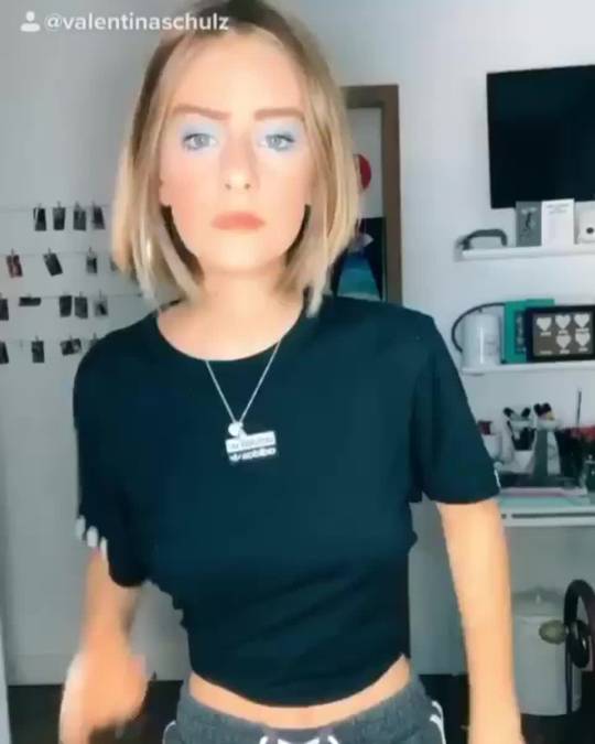 Lip syncing and dancing | Scrolller