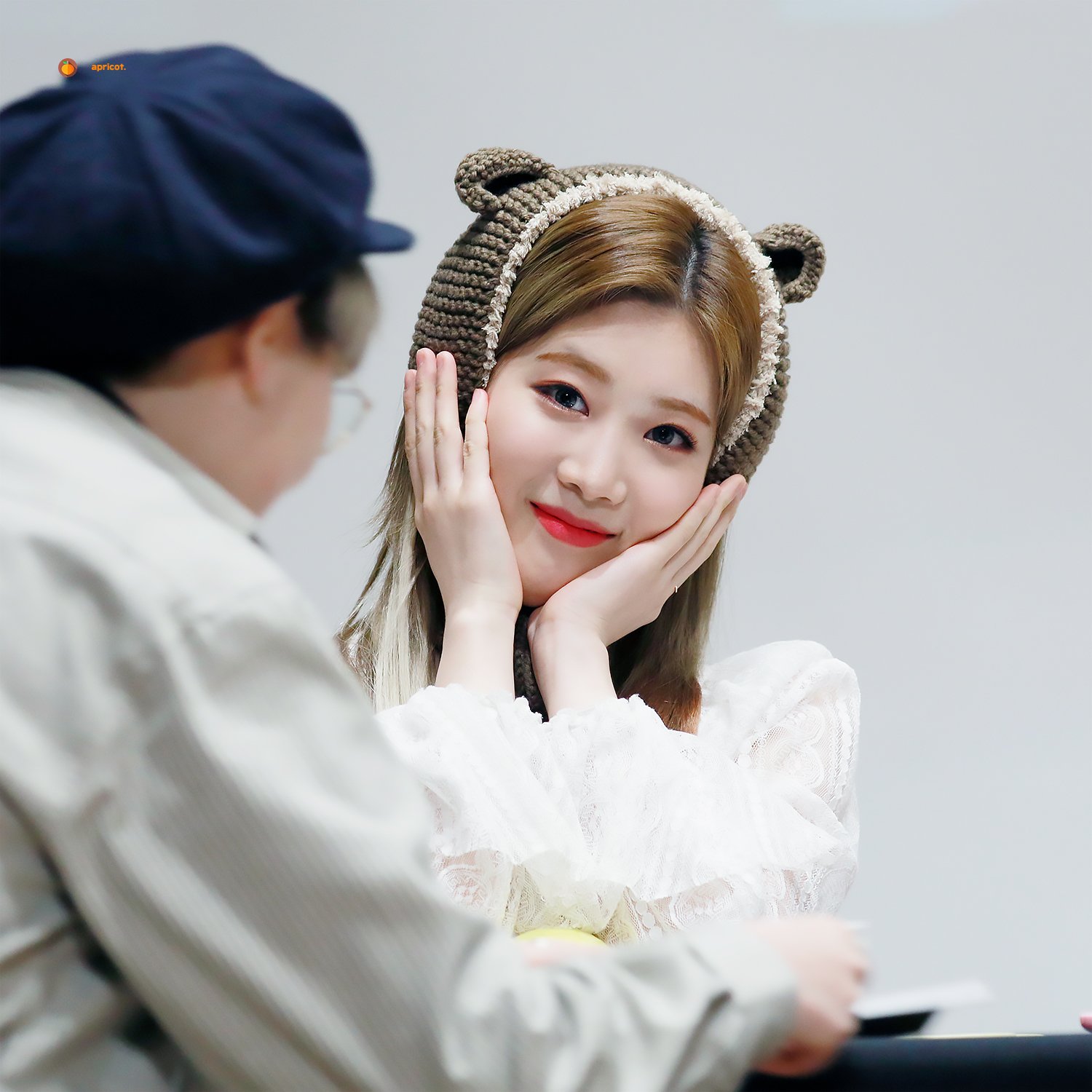 Lip Uwu Scrolller