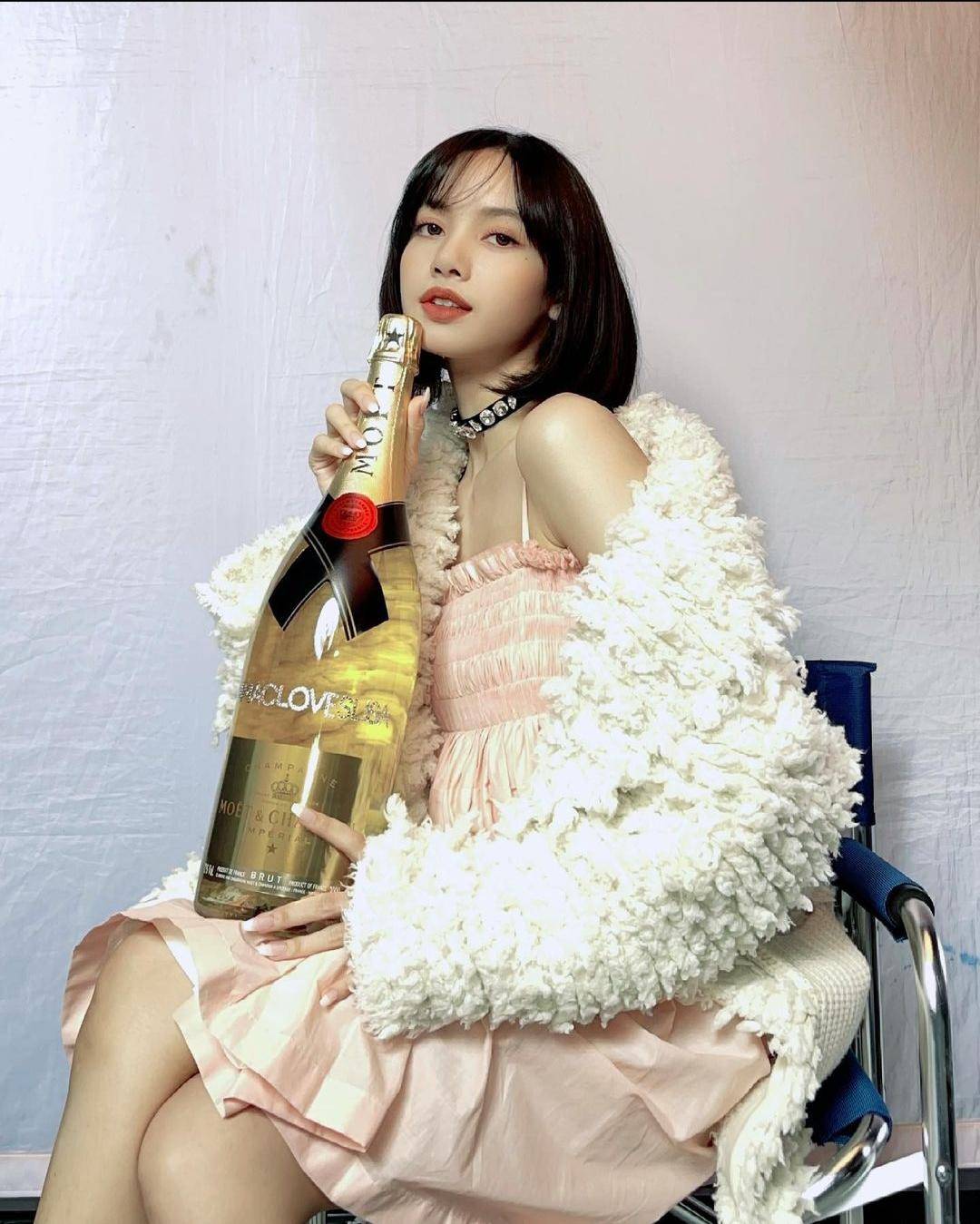 Lisa Manoban [IG Update] | Scrolller