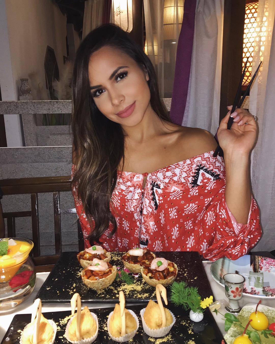 Lisa Morales [irtr] | Scrolller