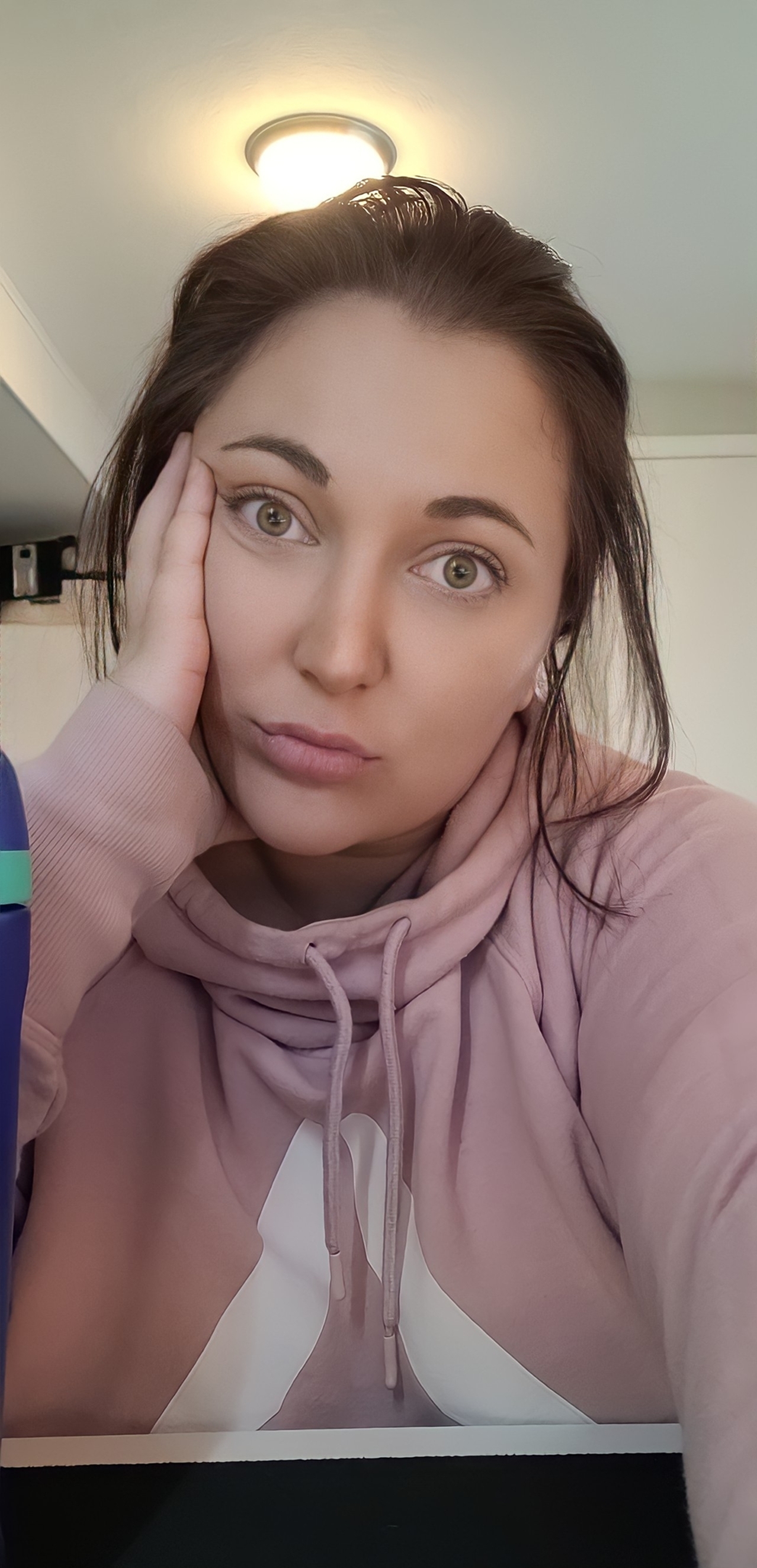 Little mid week WFH selfie action (28F) | Scrolller