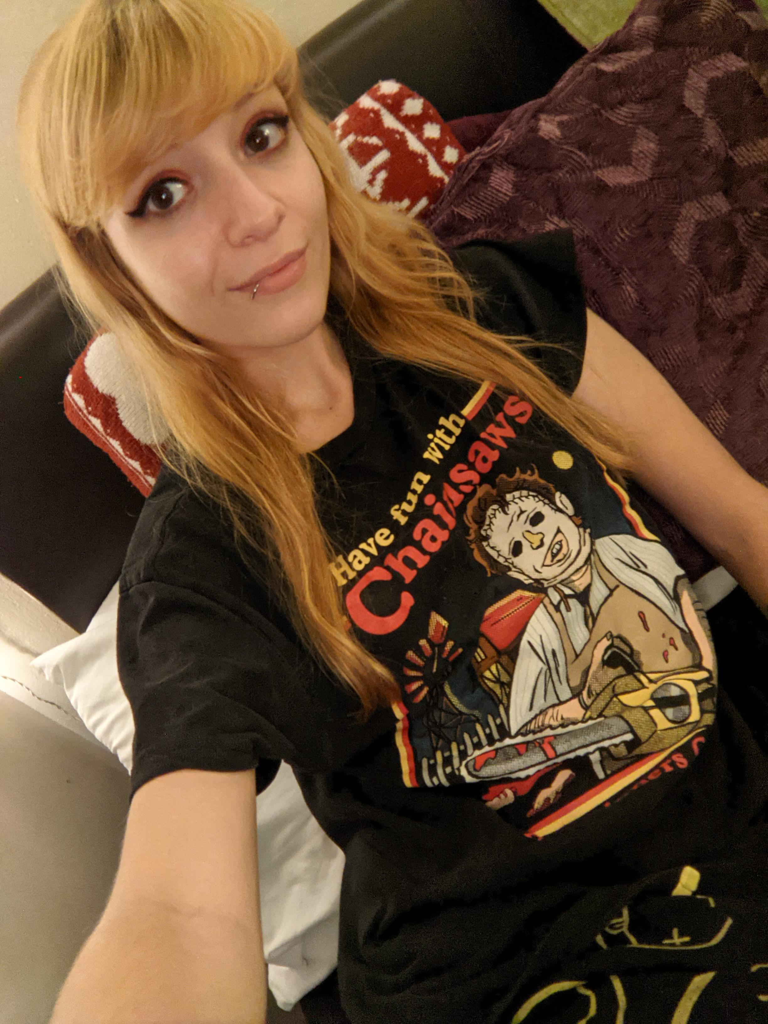 Little selfie before bed, had a very nice night playing some video games ☺️ 24/F | Scrolller