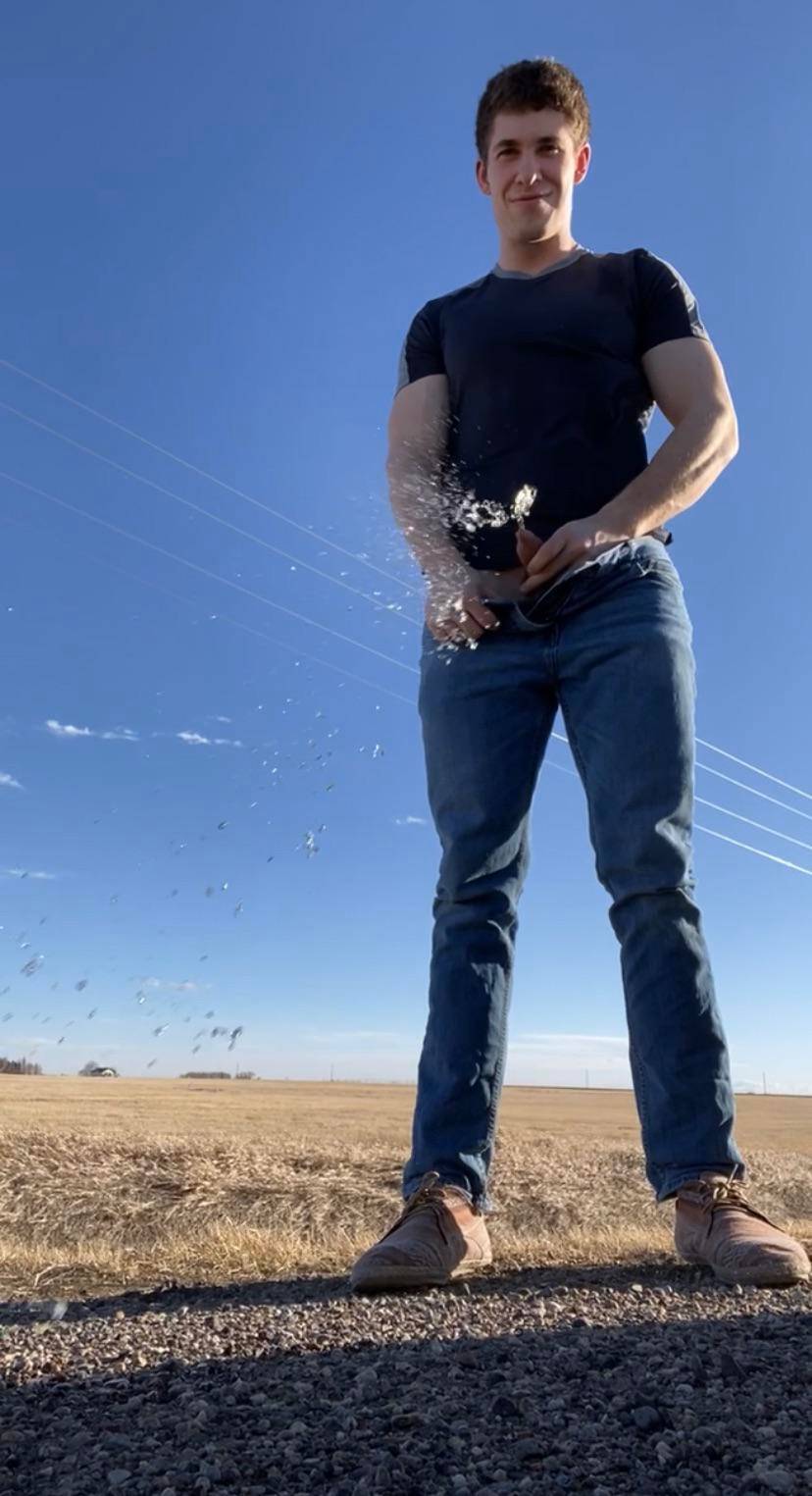 Had to stop on the side of the road | Scrolller