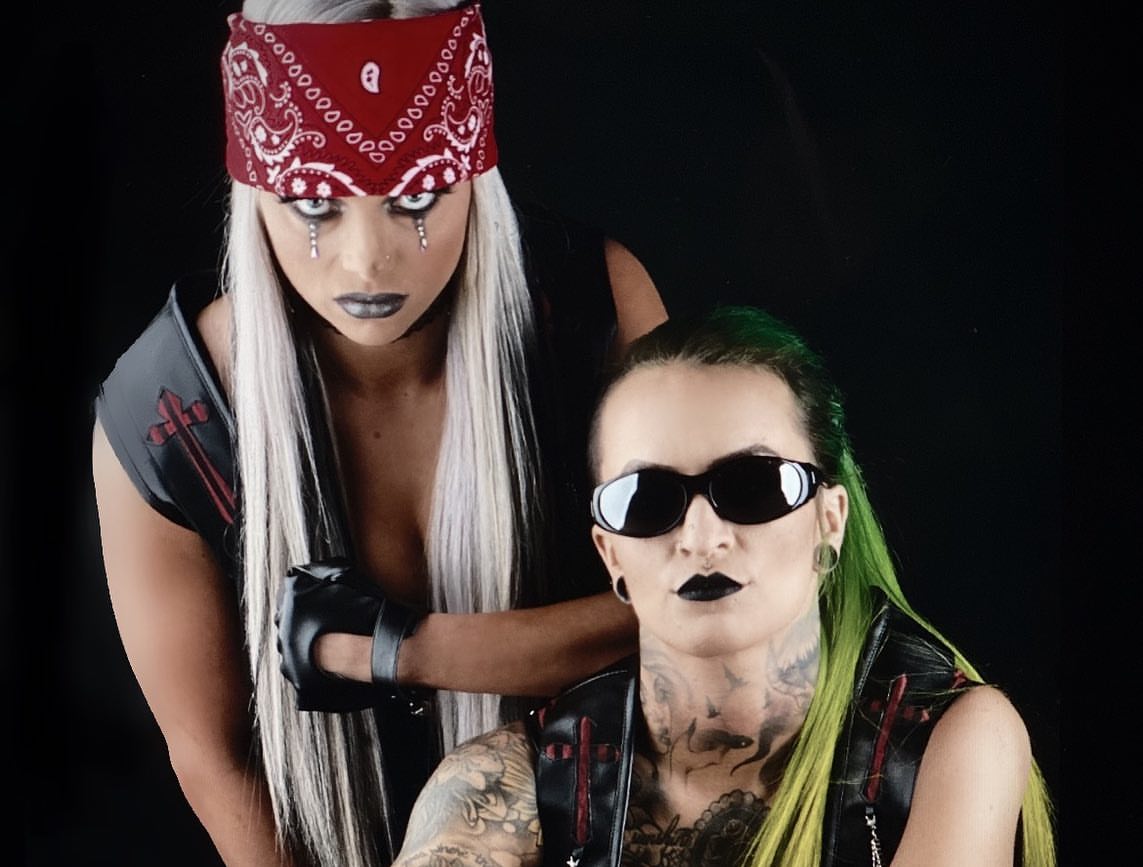 Liv & Ruby | Scrolller