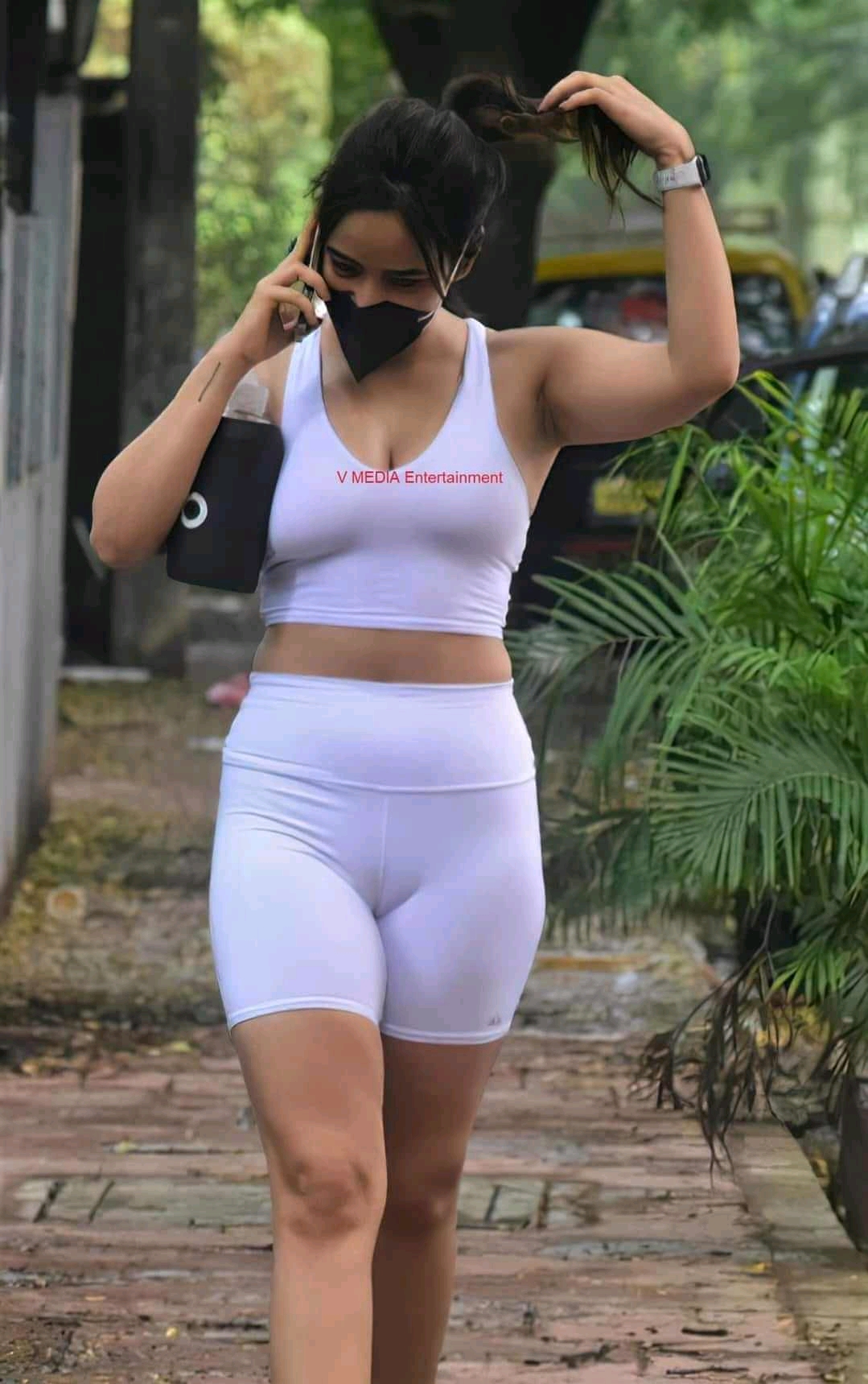 Lock and load | Scrolller