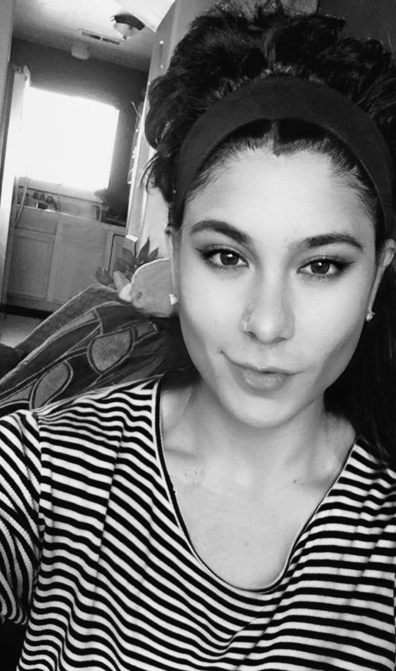 Lonely bottom 🥺🥺 | Scrolller