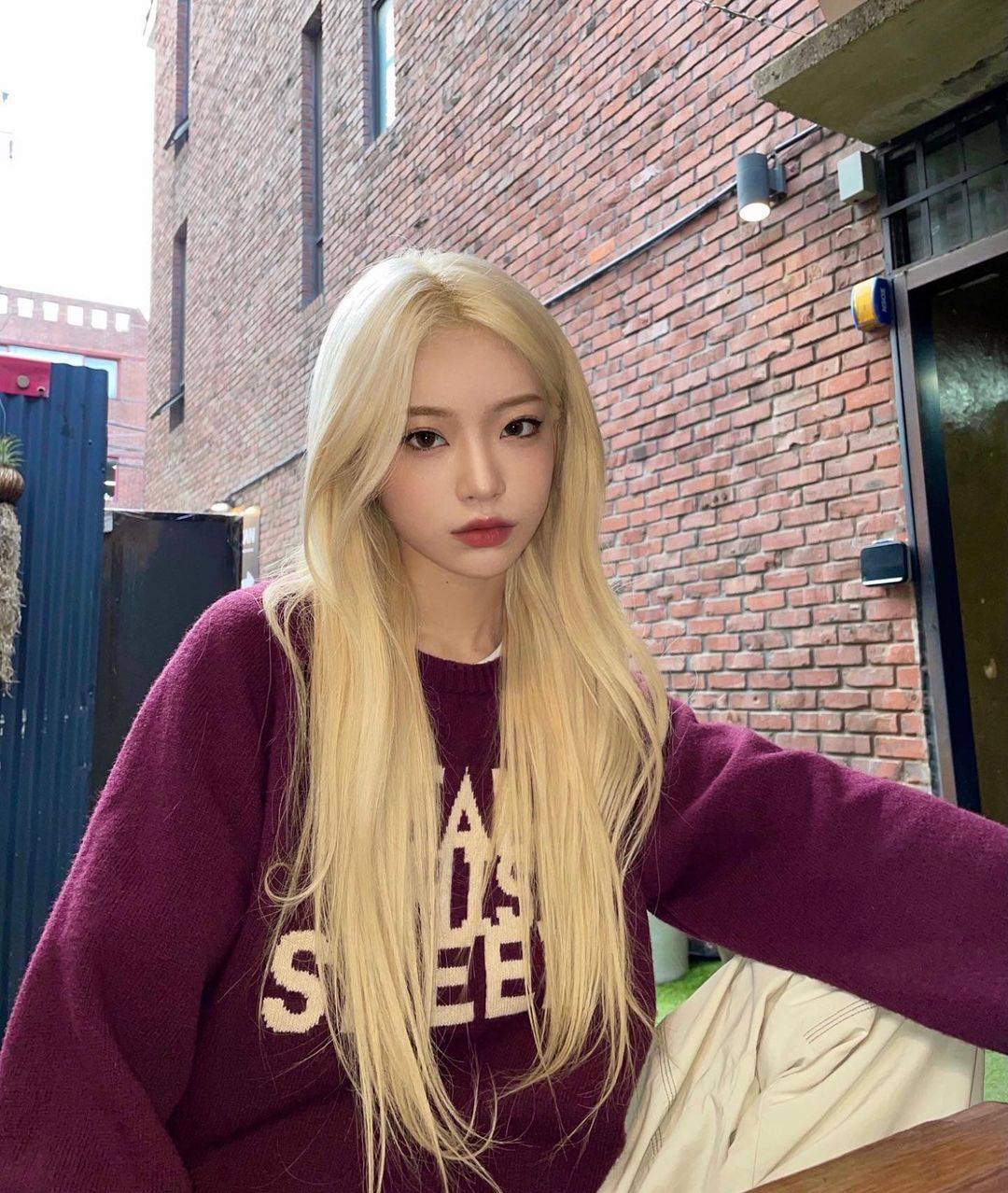 Long, blonde hair | Scrolller