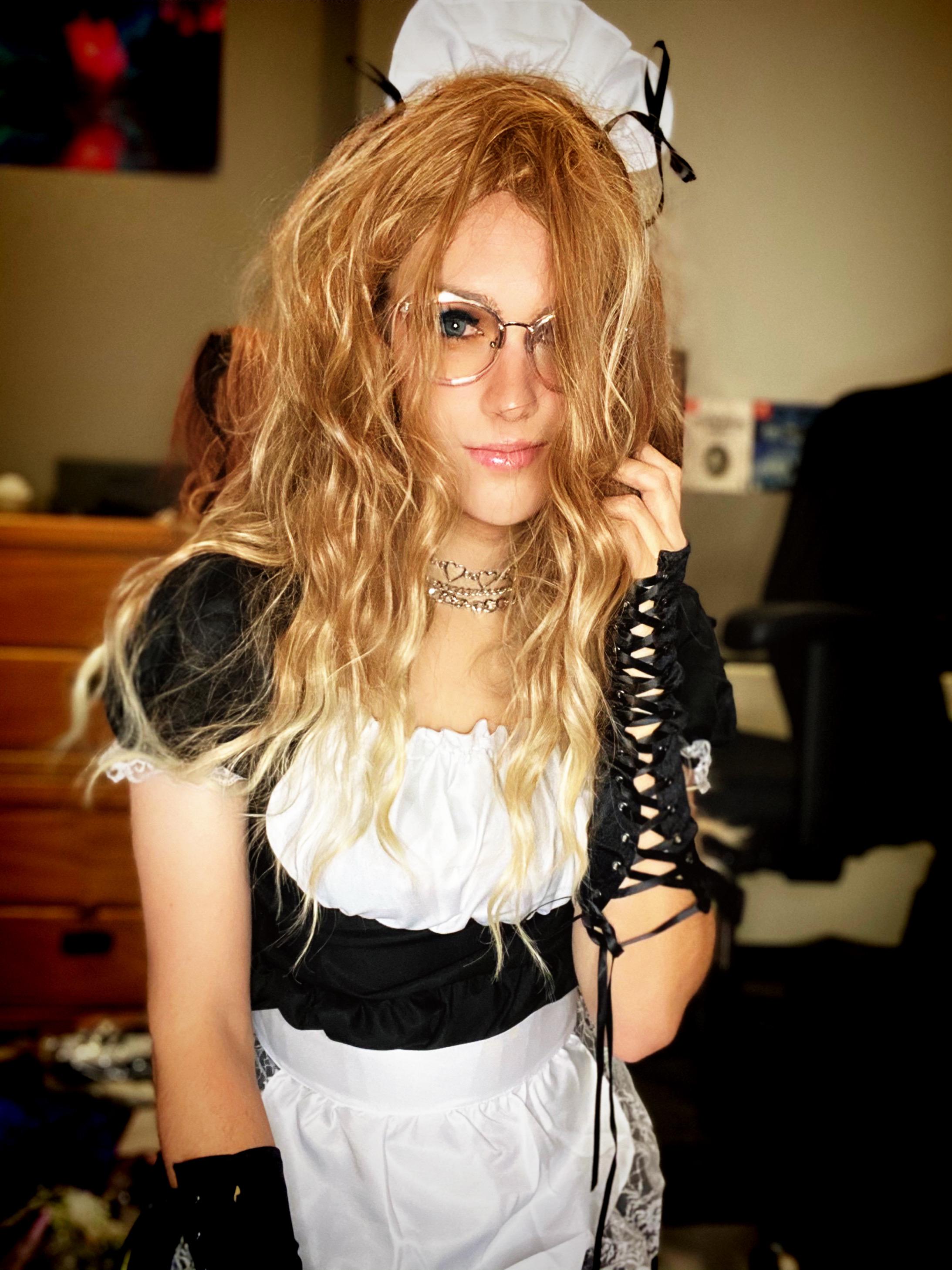 Long time lurker, finally coming out. Hello boys, Happy Femboy Friday! | Scrolller