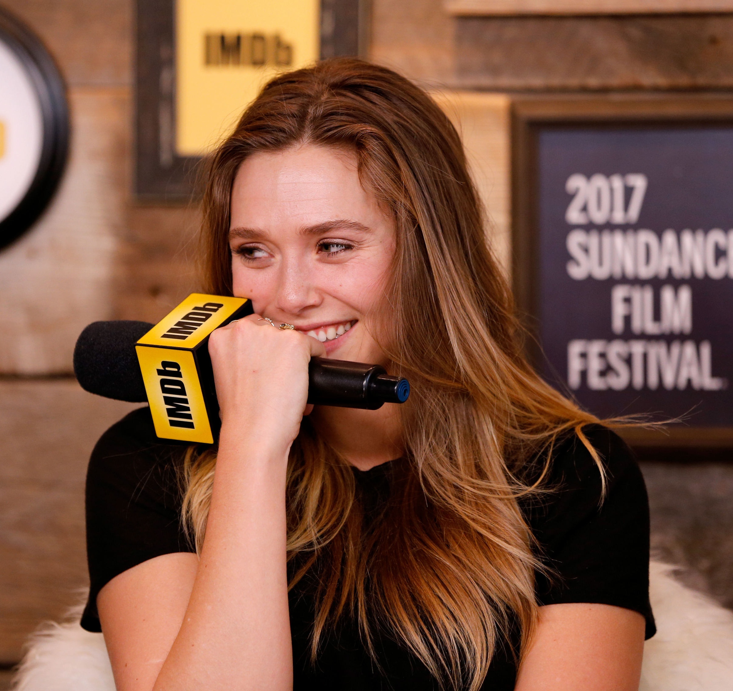 Looking cute on the mic | Scrolller