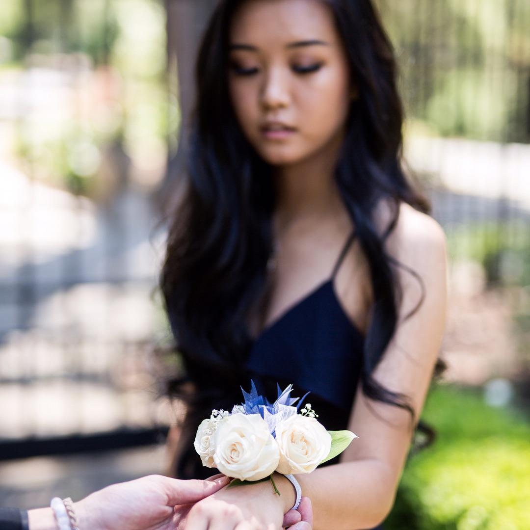 Looking for a prom date? | Scrolller