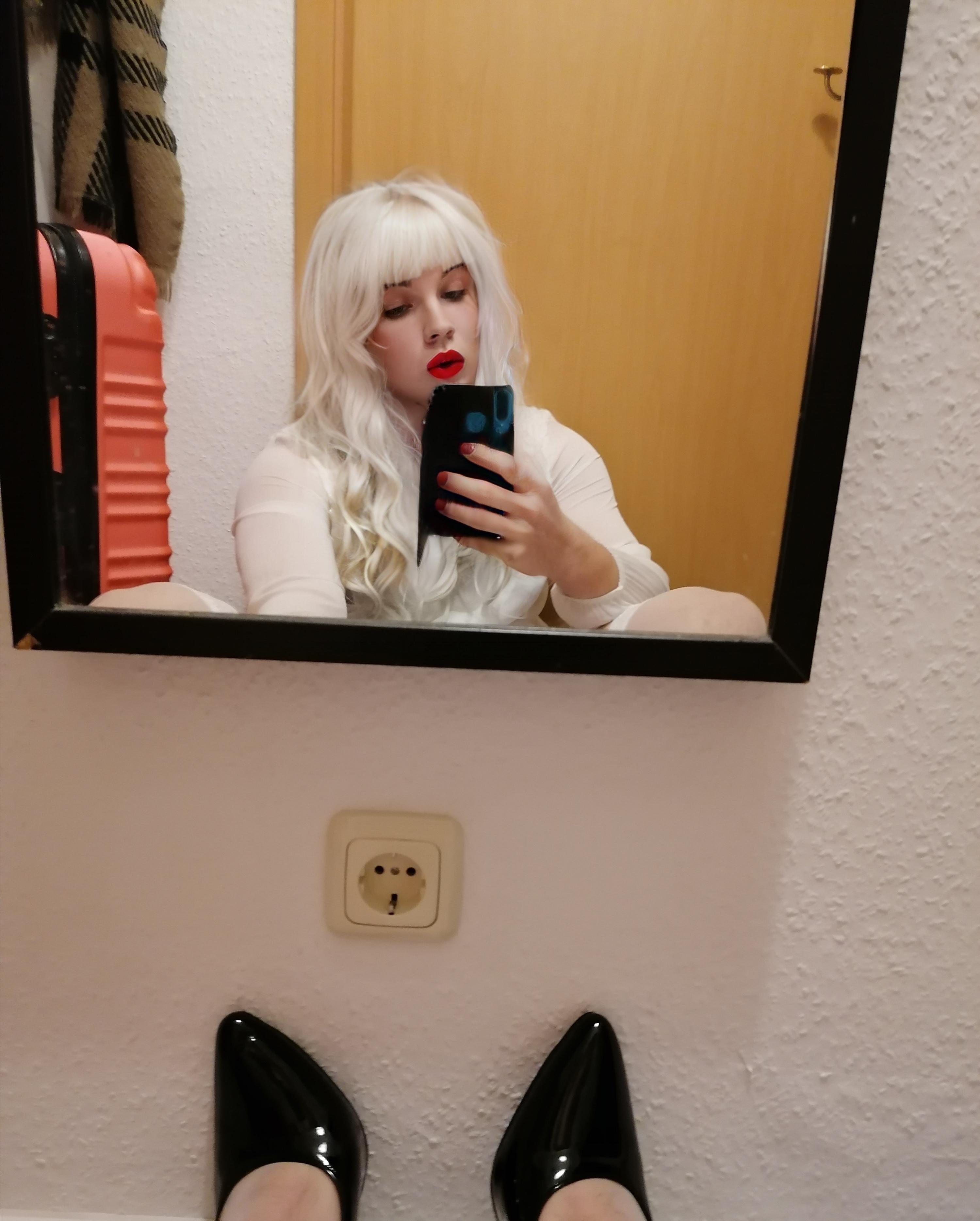 looking for new sissy clothing | Scrolller