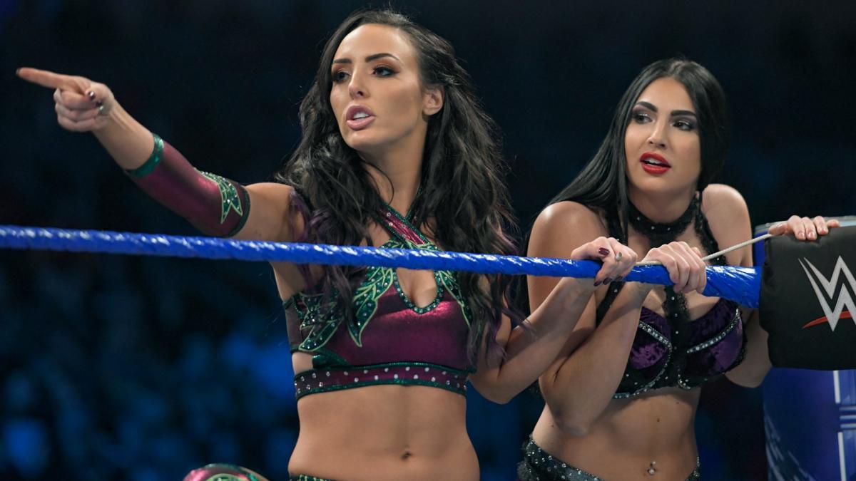 Vintage The IIconics: Peyton[Cassie McIntosh] Royce & Billie [Jessica McKay] Kay Looking Awesome! :P