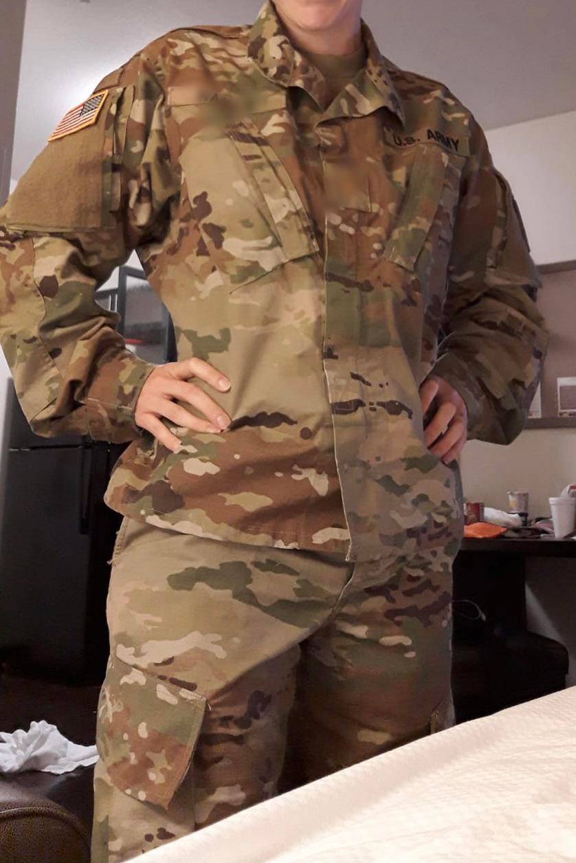 Looking to trade. genuine military wife or couples. Please send sample for reply. Hundreds of ...