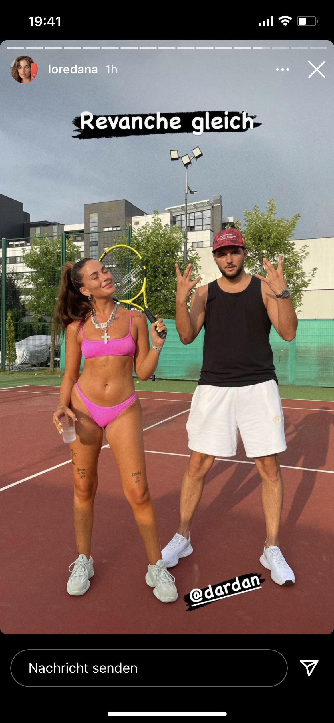 Lori😍 diese Beine | Scrolller