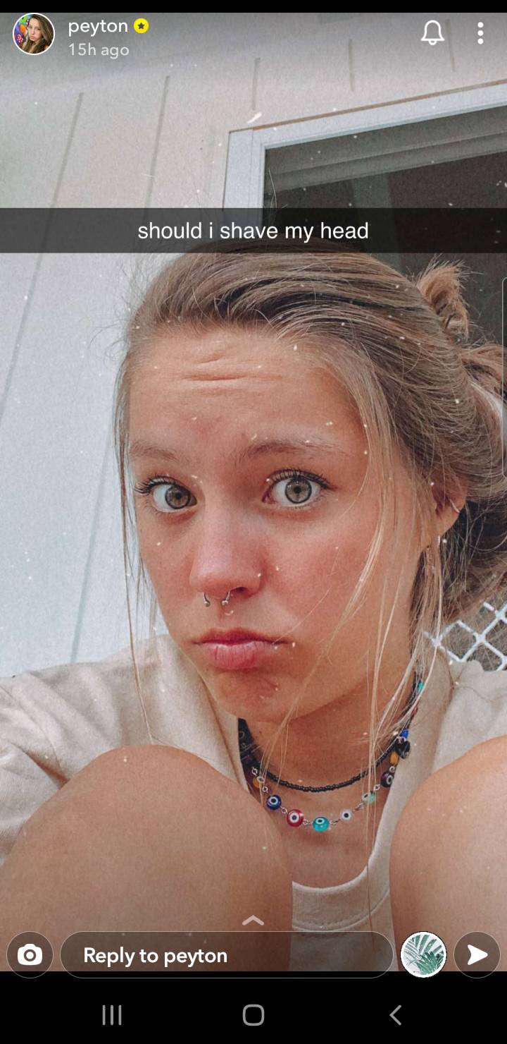 Losing her mind? | Scrolller