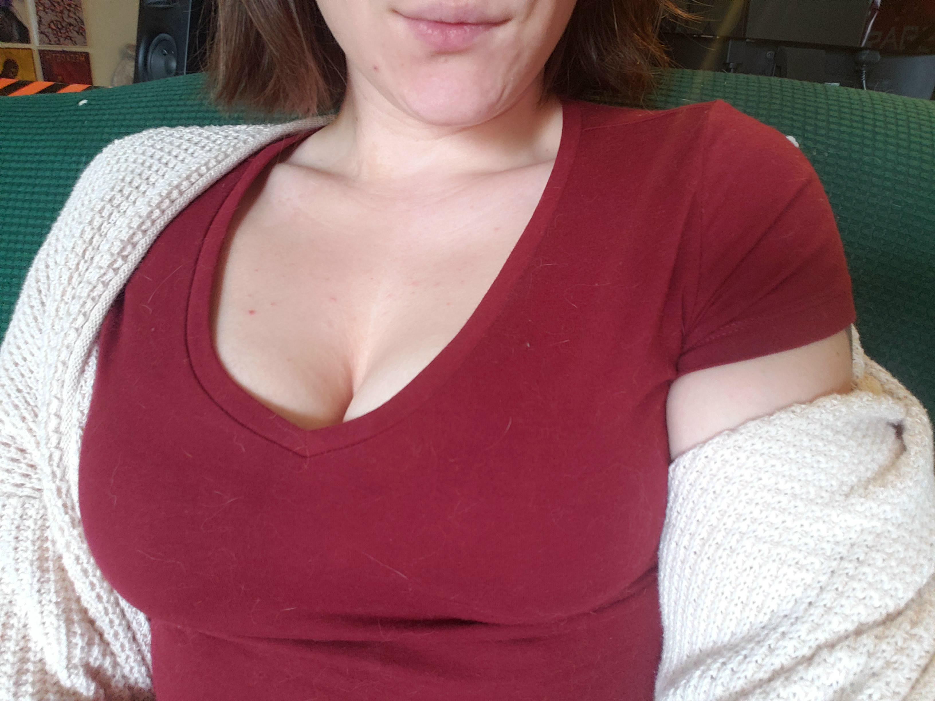 Discover more like Cleavage: Love a good v neck and Related Content | Scrolller