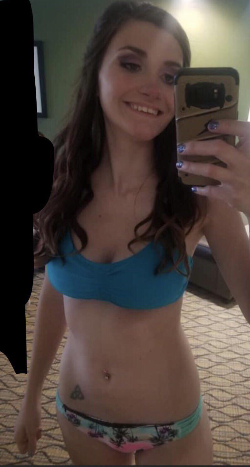 Love this bikini on her | Scrolller