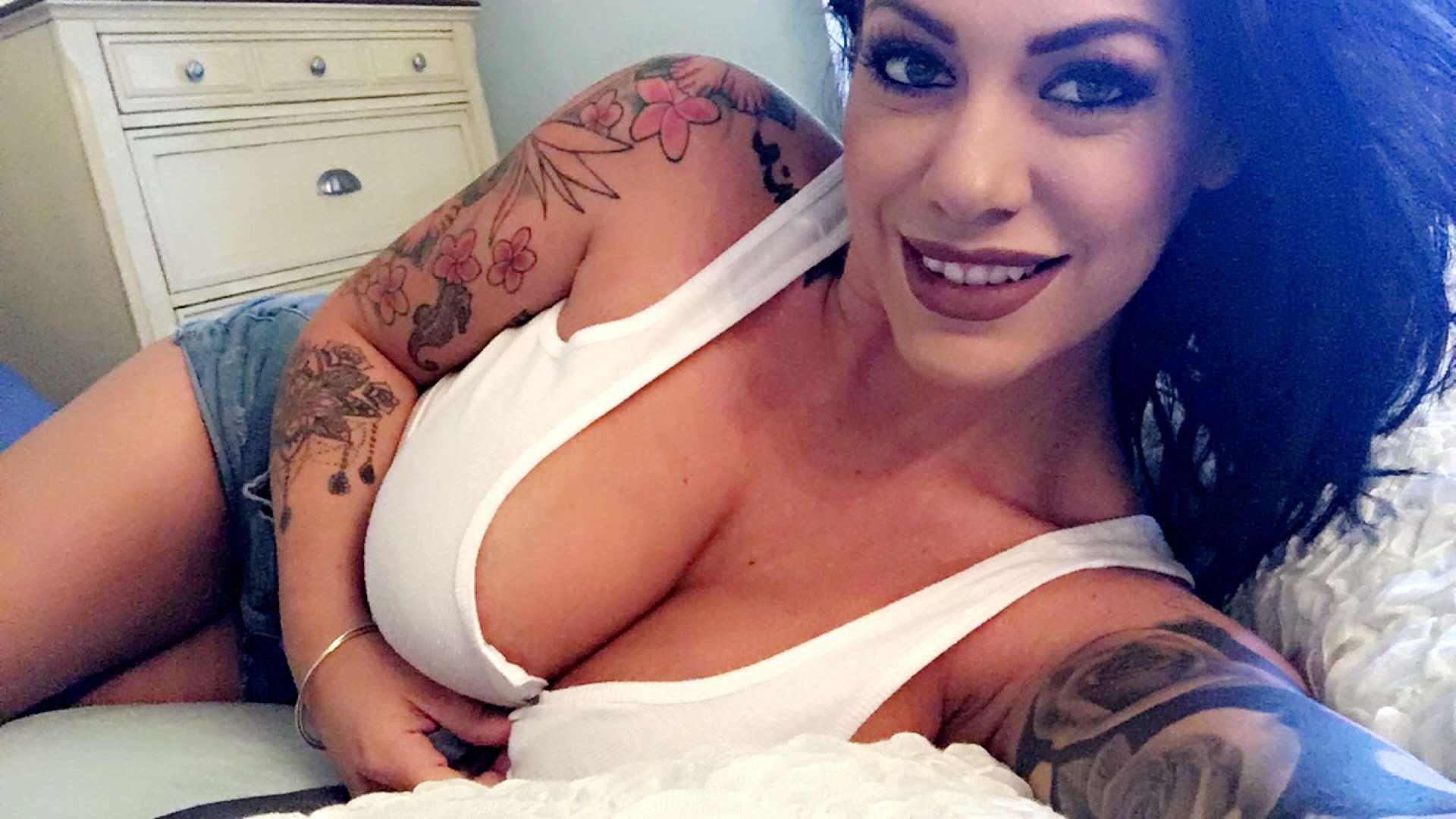 Love her ink and her smile | Scrolller