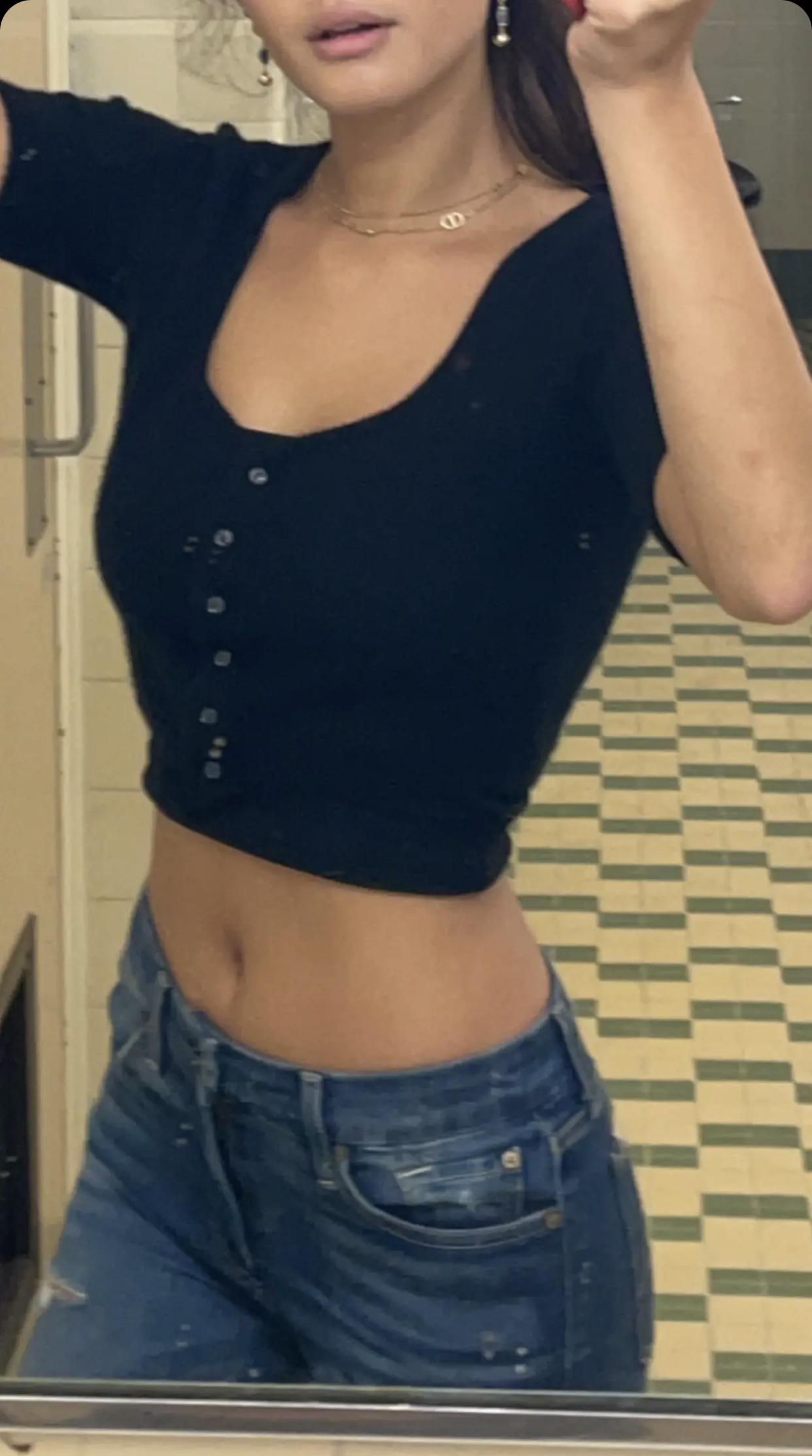 Love her tummy | Scrolller