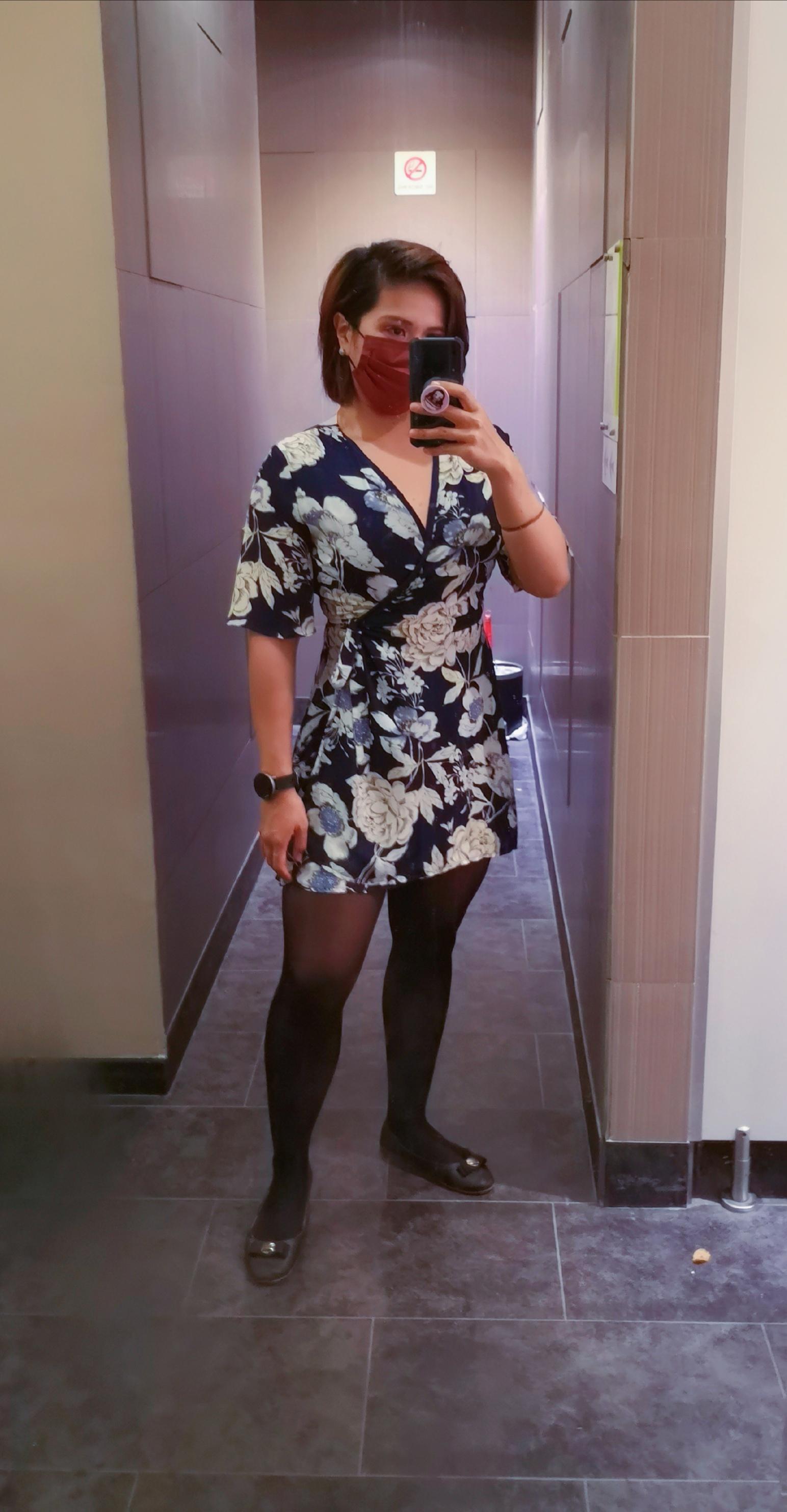 Love pairing short dresses with a pantyhose. | Scrolller