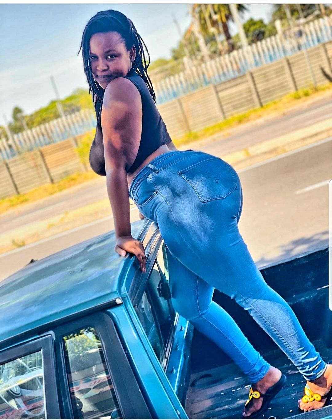 Love seeing a African woman in Jean's | Scrolller