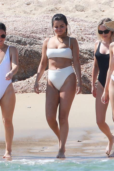 Loving thick Selena Gomez | Scrolller