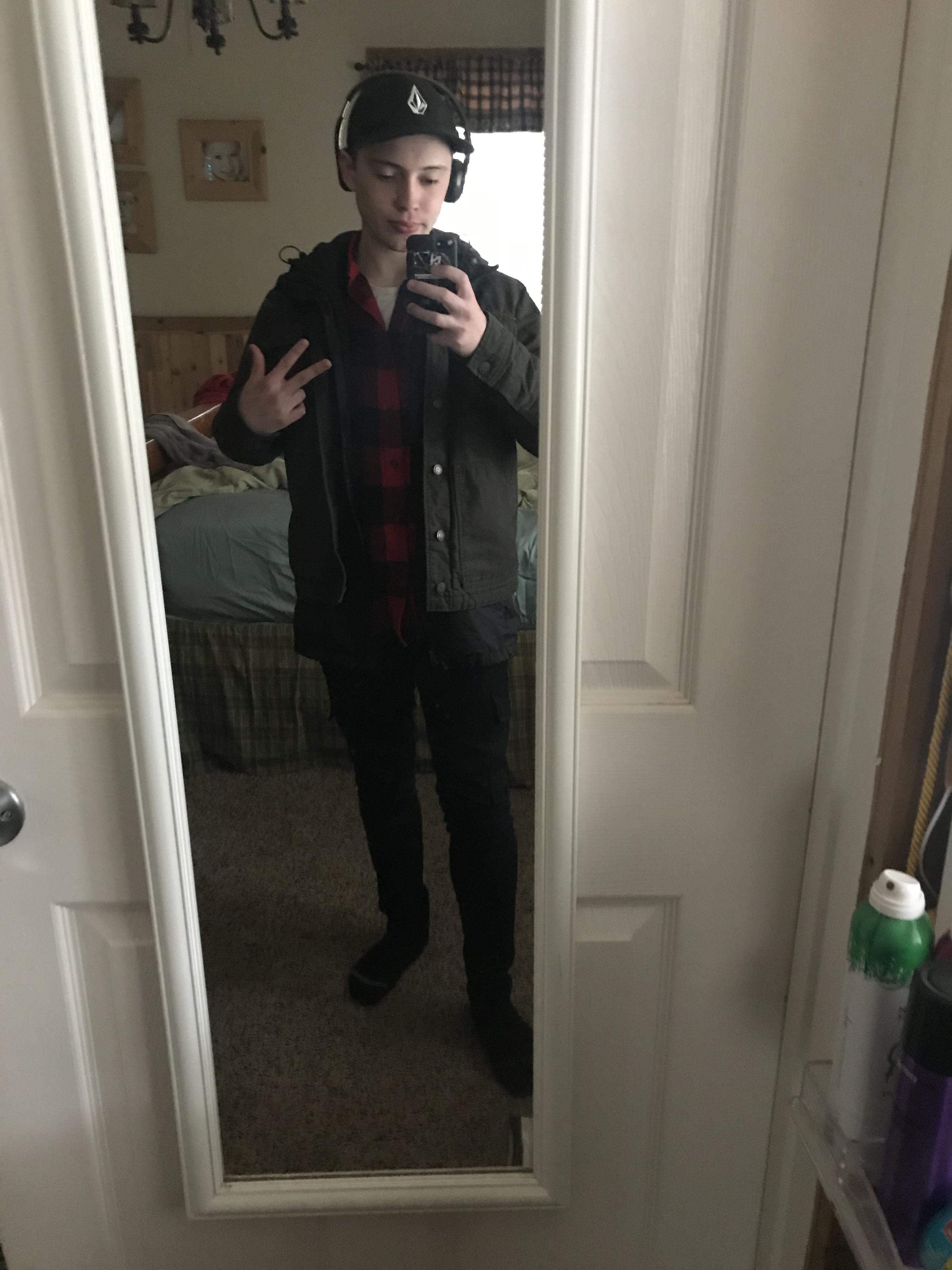 Low budget gorpcore = waterproof lumberjack | Scrolller