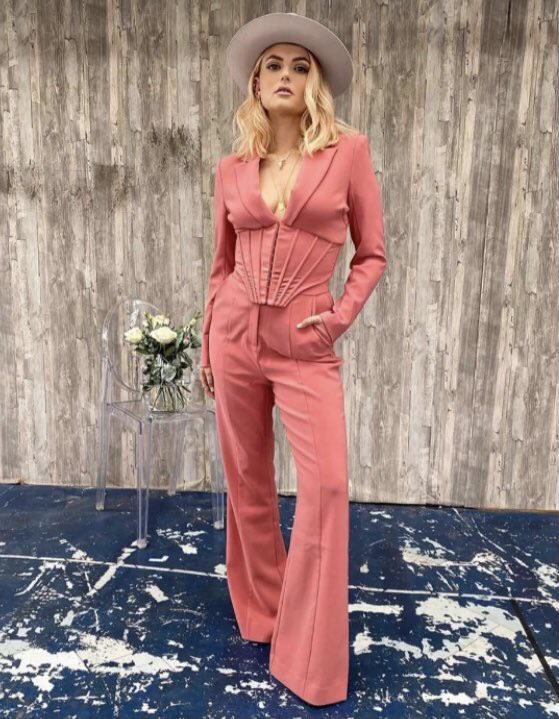 Lucy Fallon | Scrolller