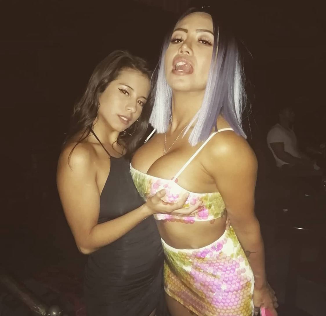 Luna bella 👭 | Scrolller