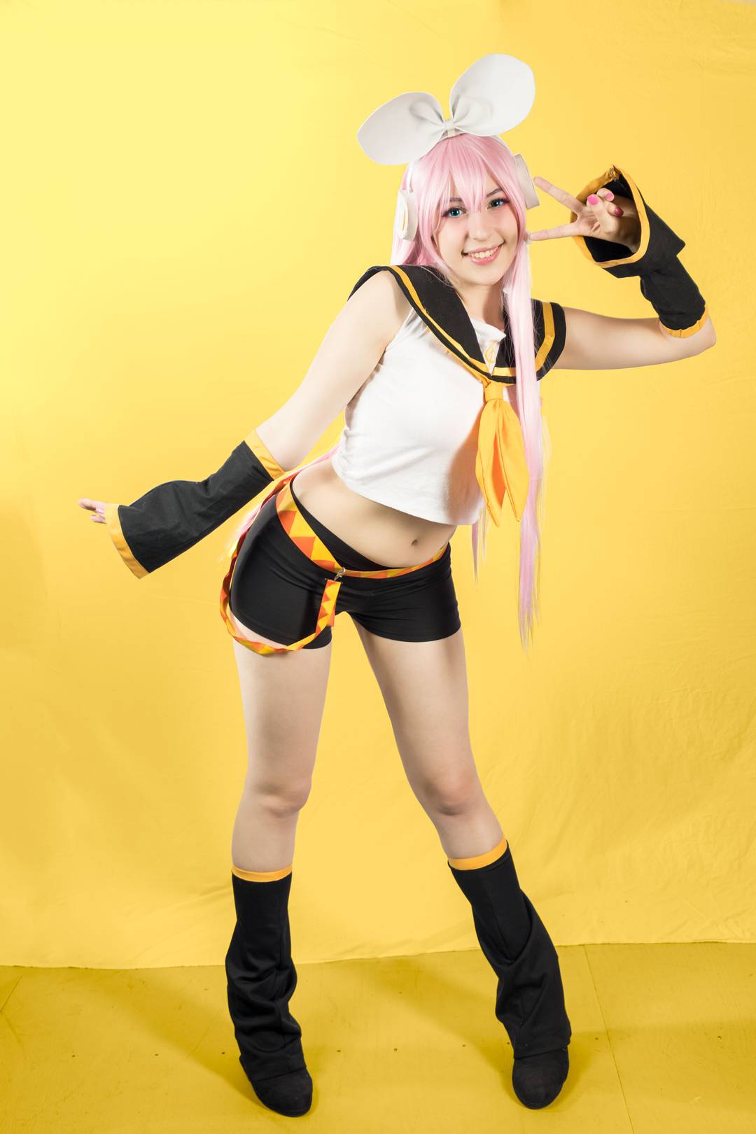 Lunatikcosplay as Rin-Chan Now! Luka Megurine | Scrolller