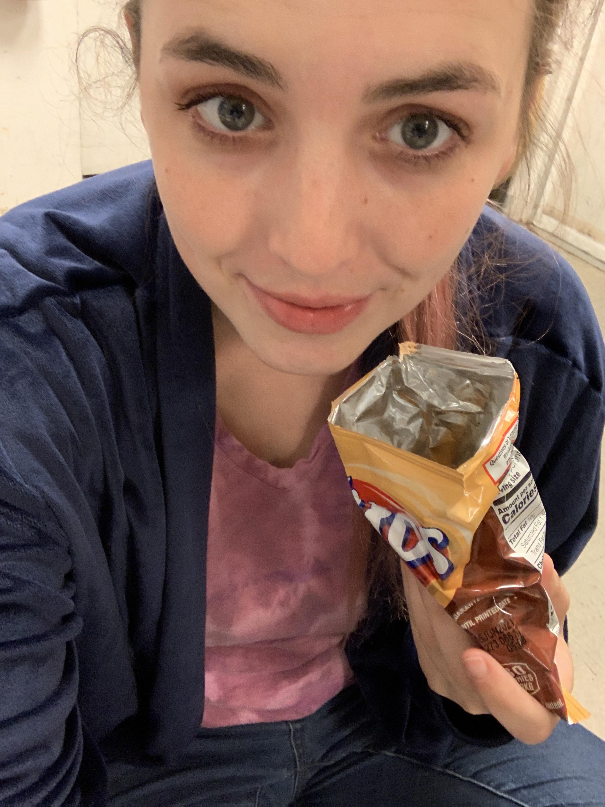 Lunch break! 18+ | Scrolller