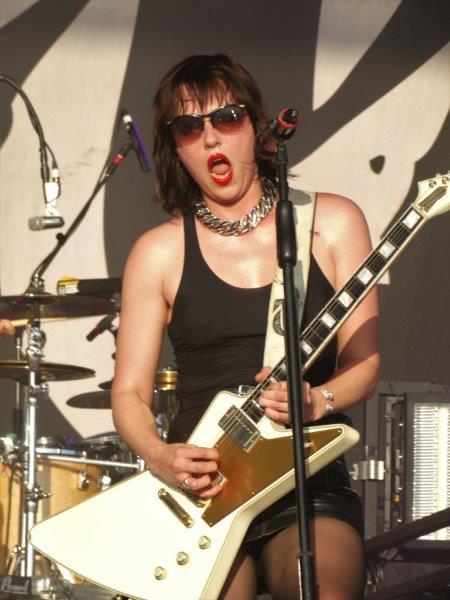 Lzzy Hale | Scrolller