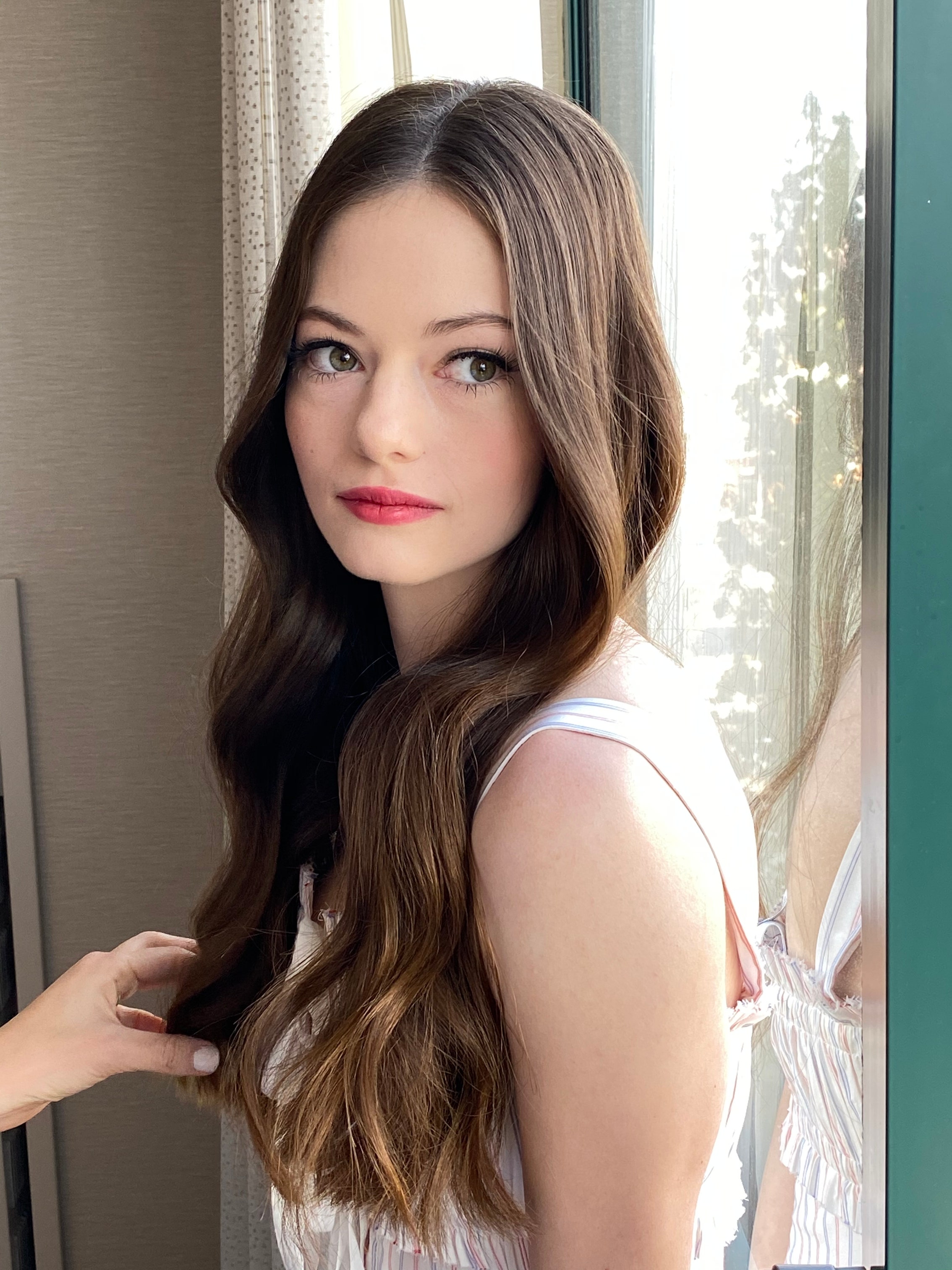 Mackenzie Foy Scrolller