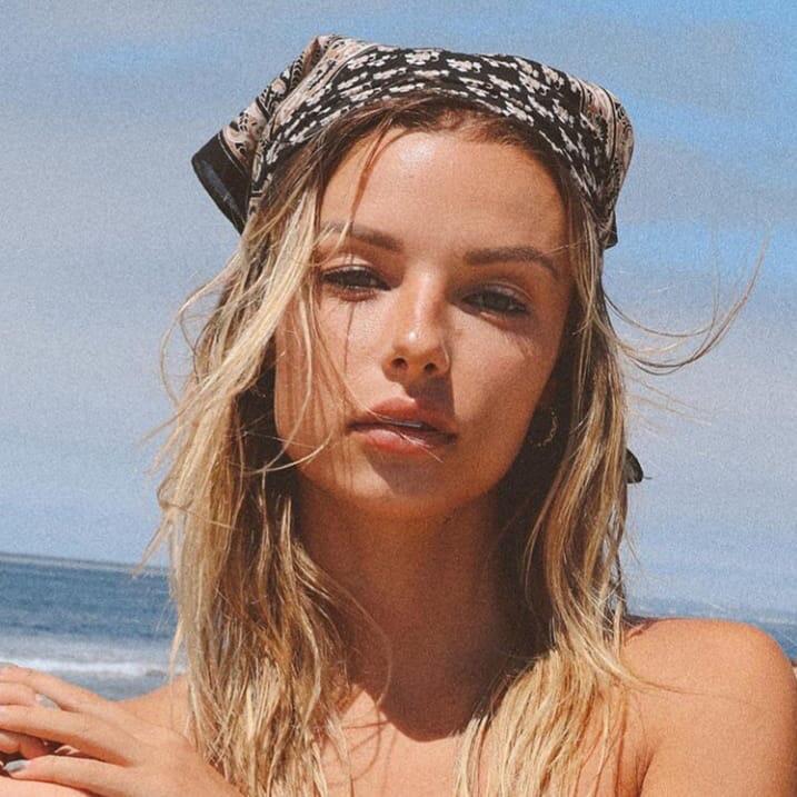 Madi Teeuws Scrolller