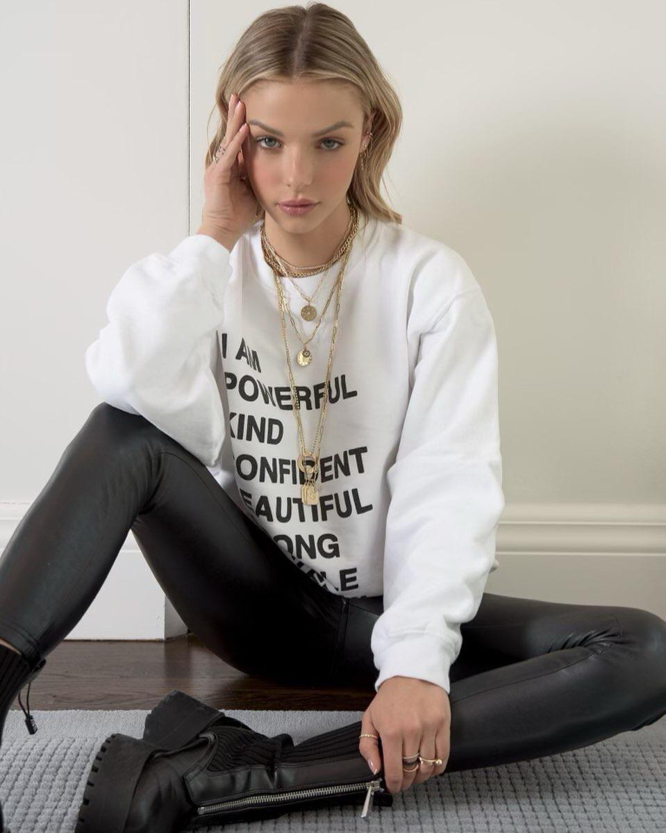 Madi Teeuws | Scrolller