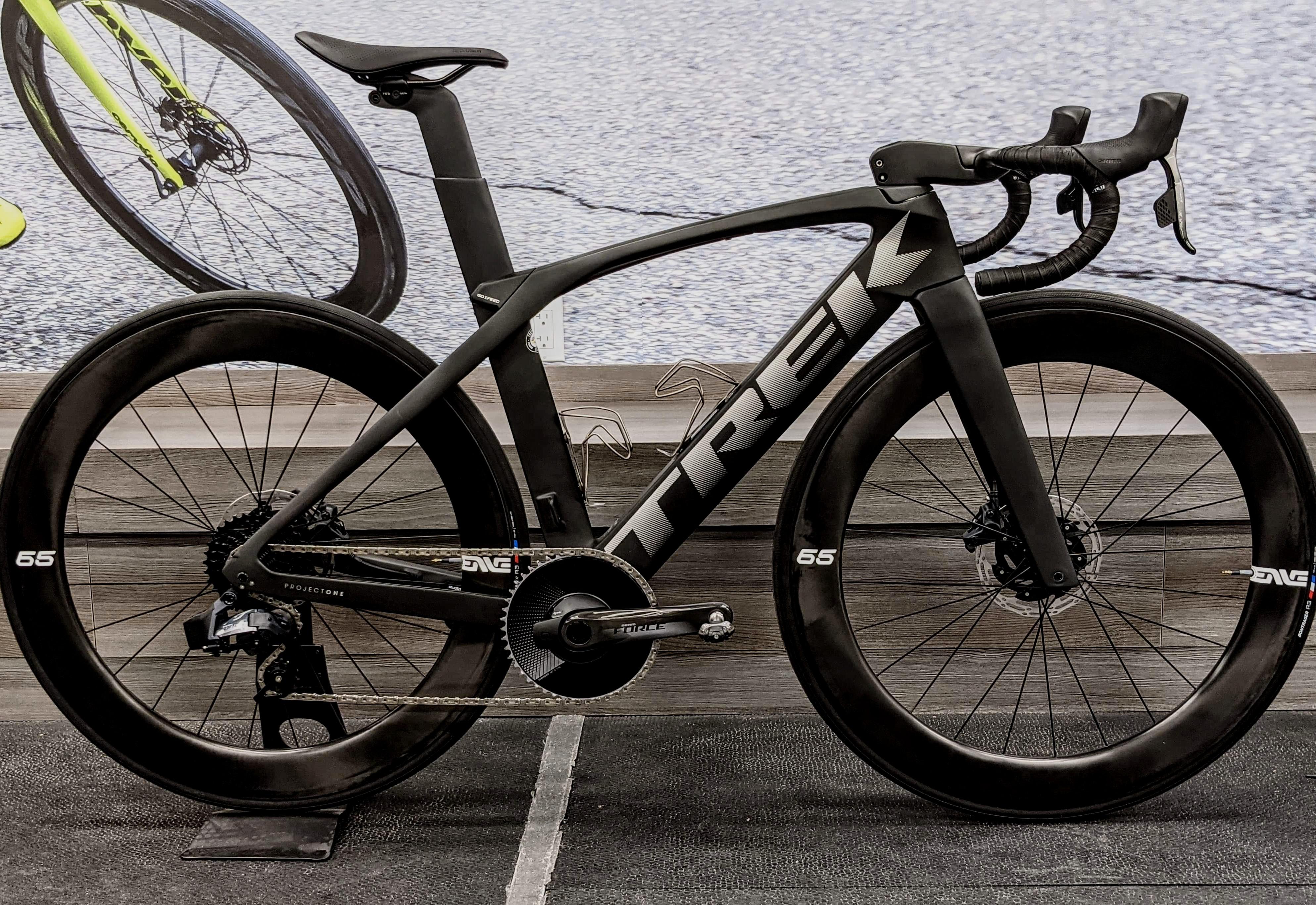 Madone SLR7 | Scrolller