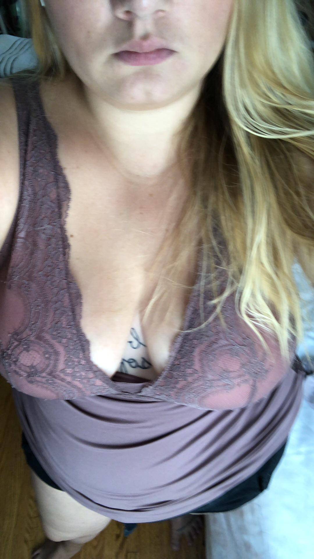 Make me your trophy wife? | Scrolller