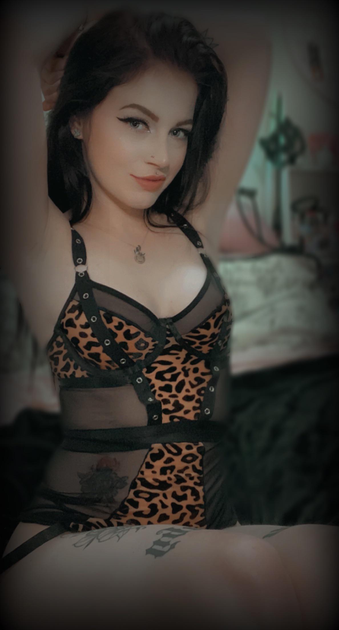 Make that kitty purr 😸 | Scrolller