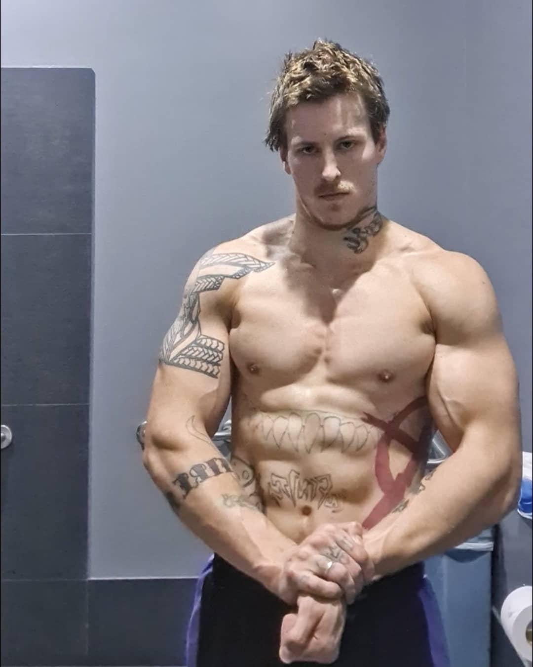 Making gains! 💪 | Scrolller