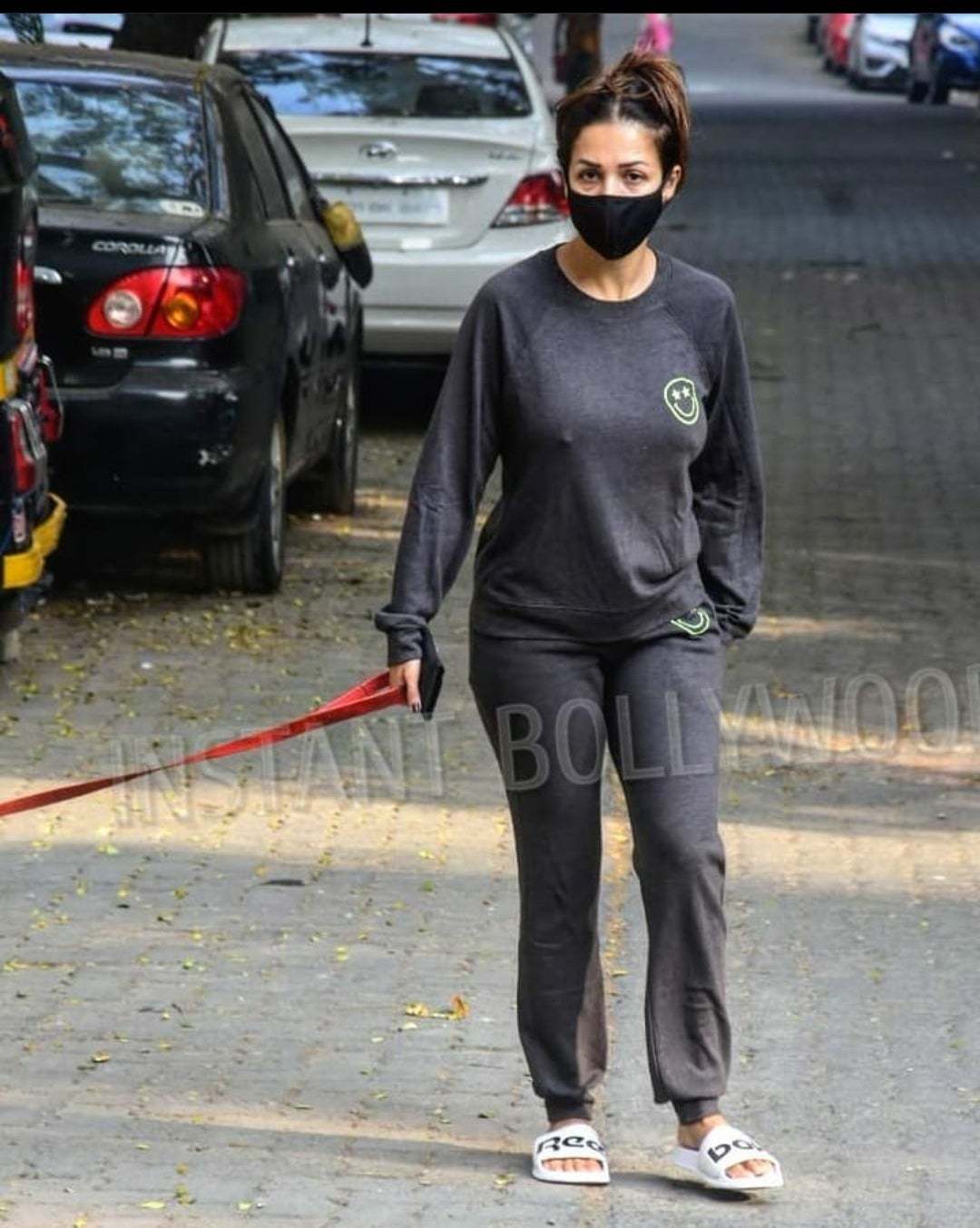 Malaika Arora Scrolller