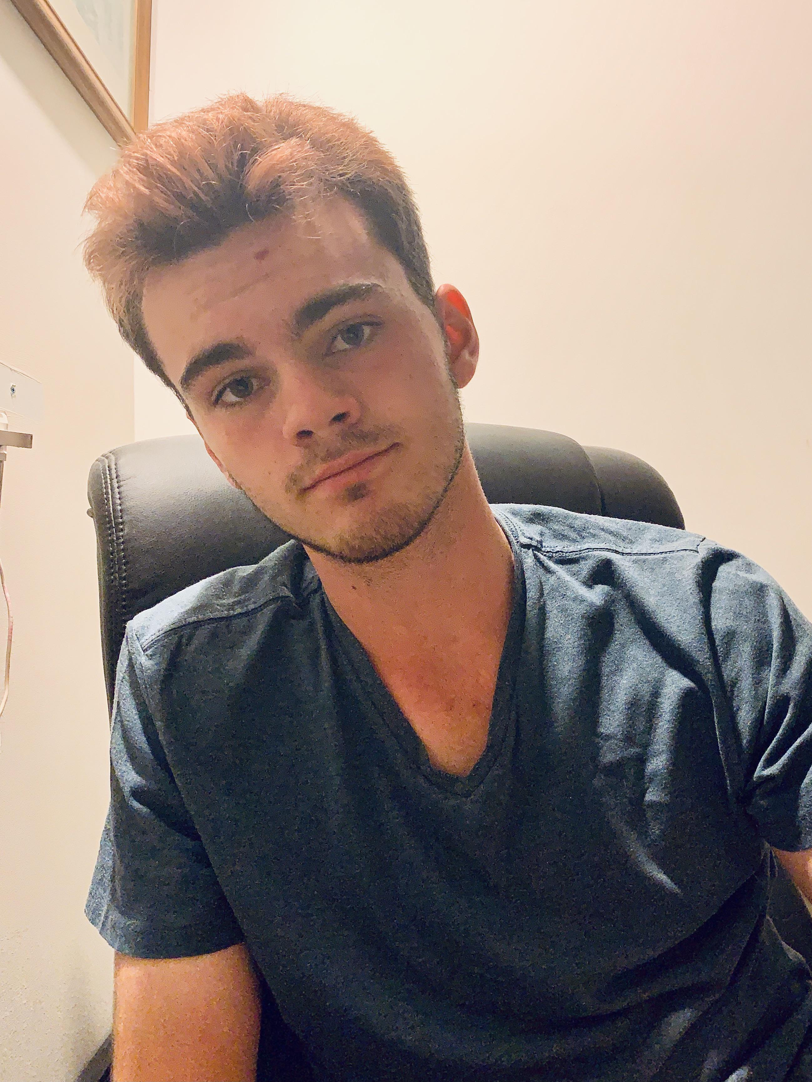 Male-[16]-Australia | Scrolller