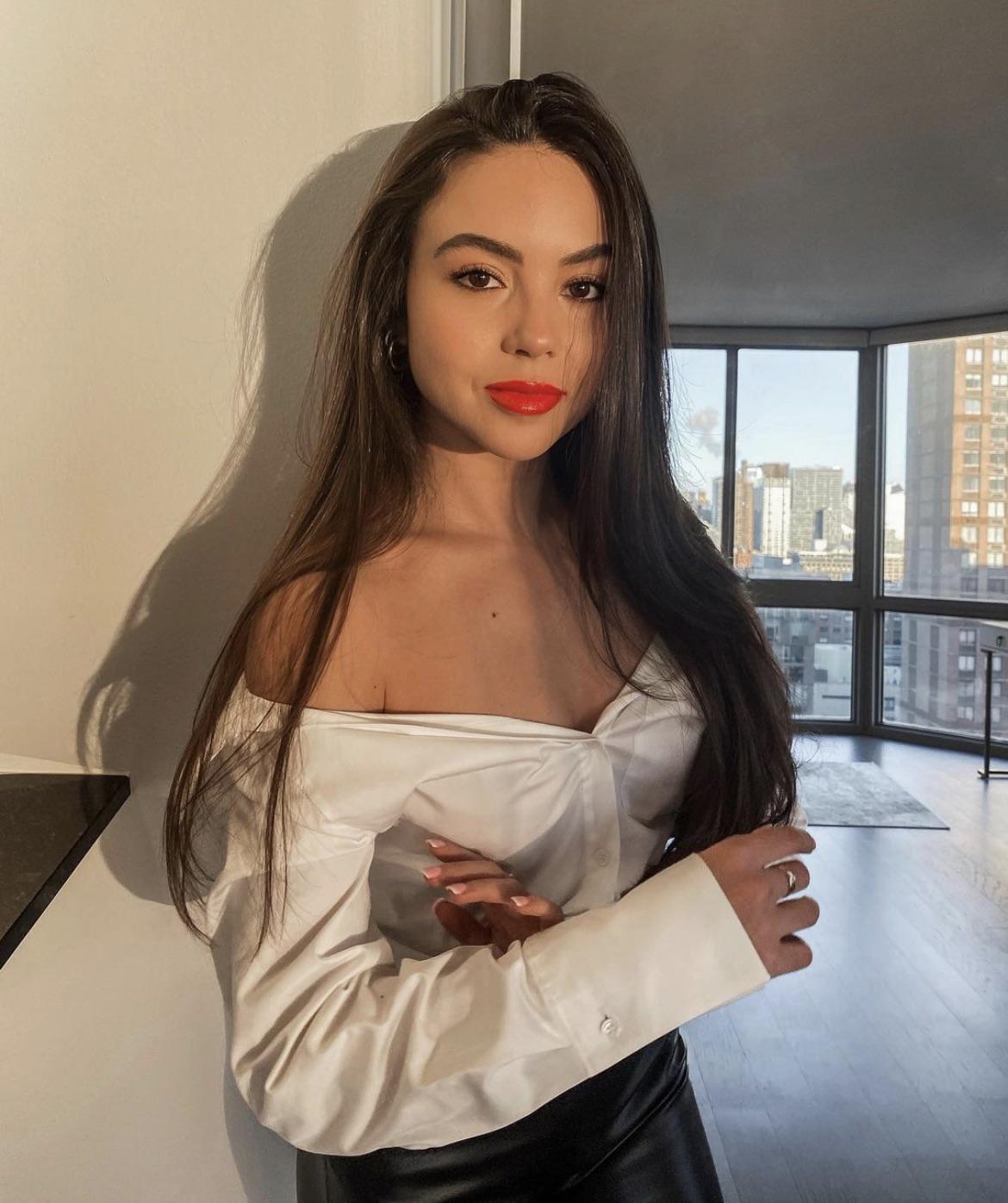 Malia Makaila | Scrolller