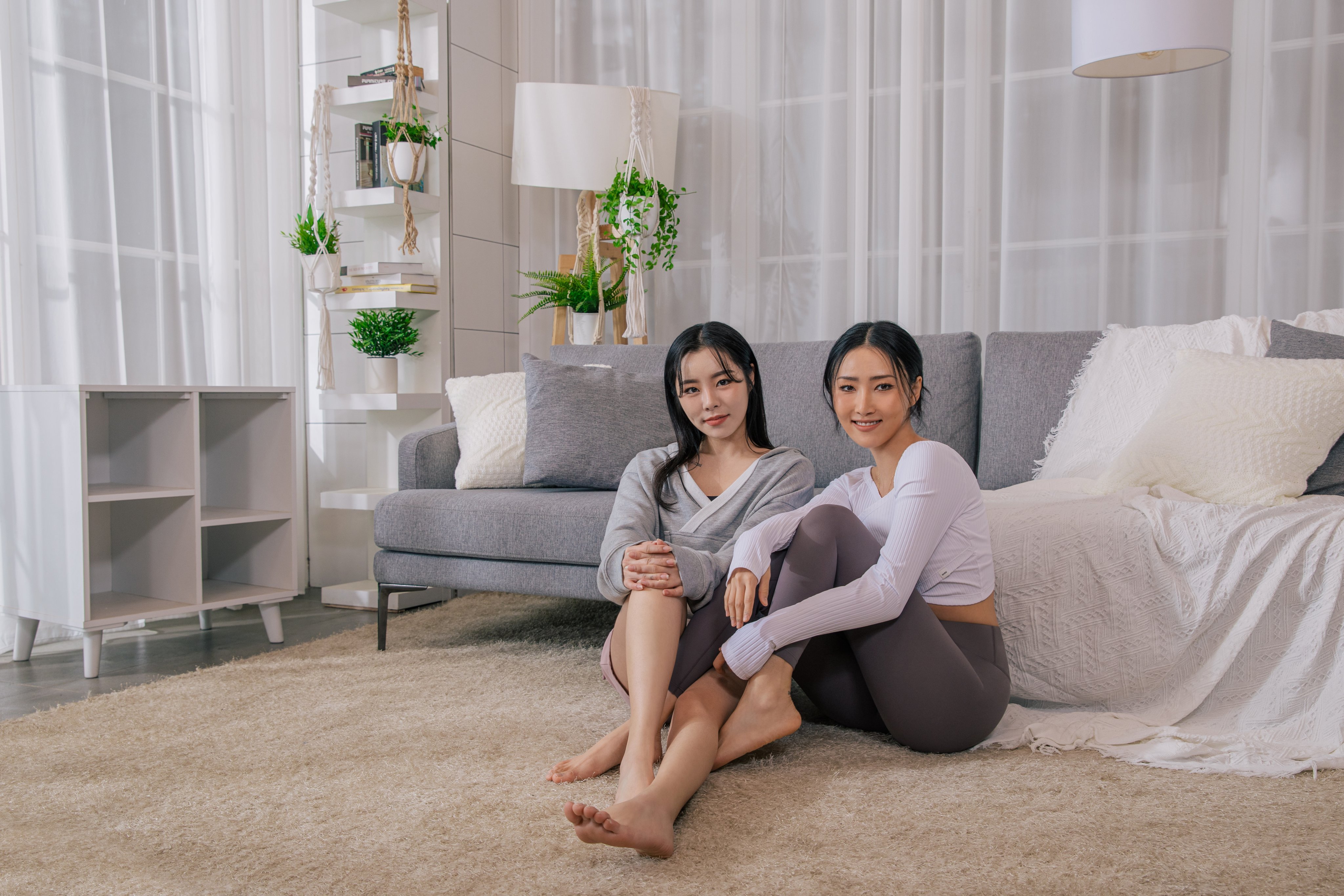 Mamamoo - Wheein and Hwasa | Scrolller