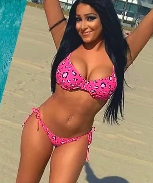 Mandy leon | Scrolller