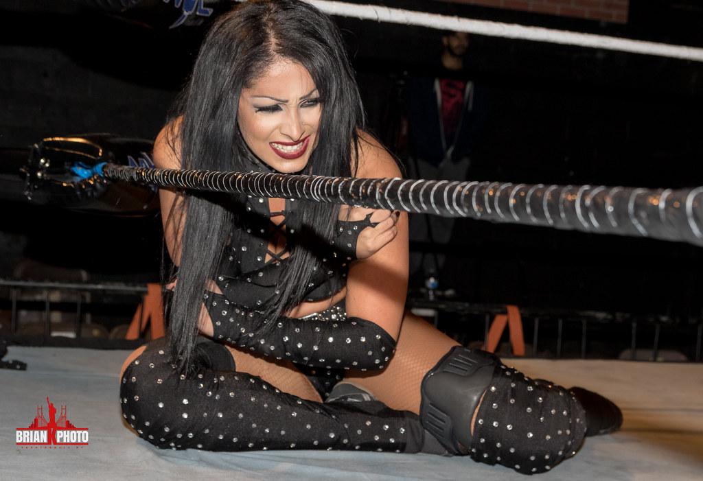 Mandy Leon | Scrolller