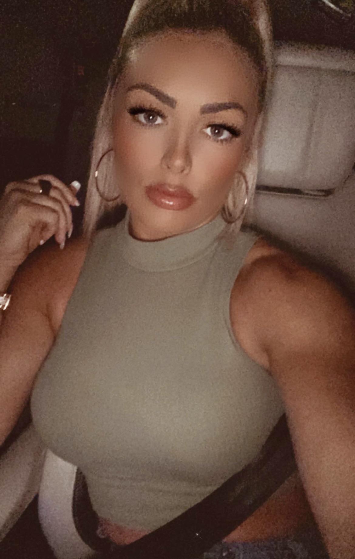 Mandy Rose | Scrolller