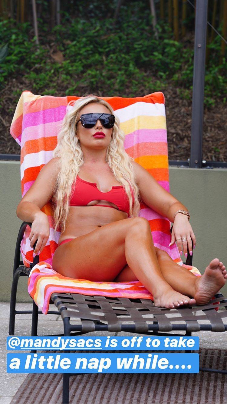 Mandy showing off her feet | Scrolller