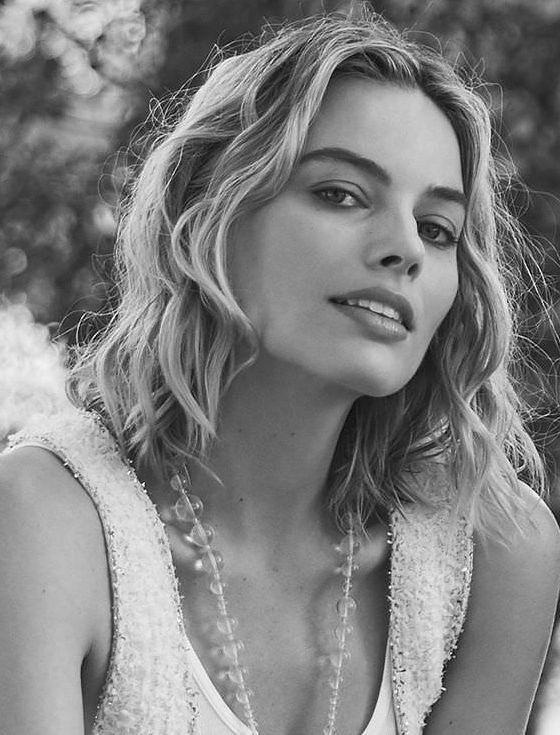 Margot Robbie | Scrolller
