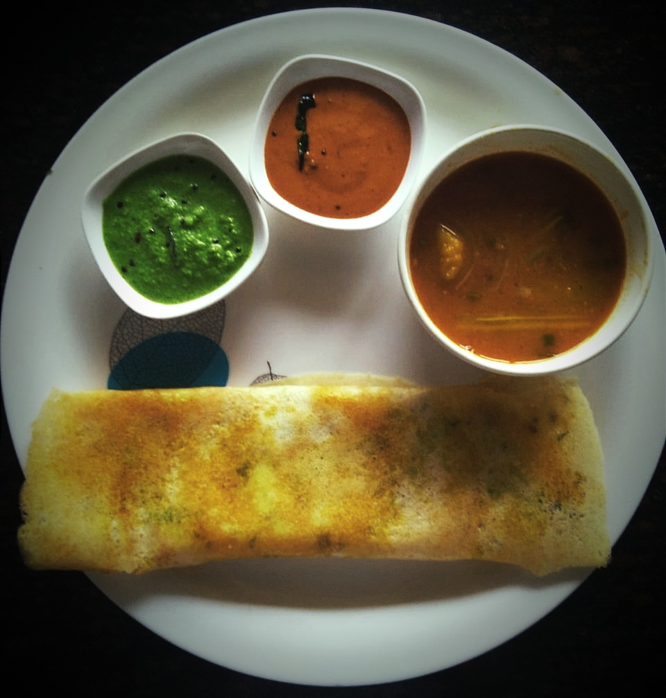 Masala dosa with sambar and chutneys | Scrolller