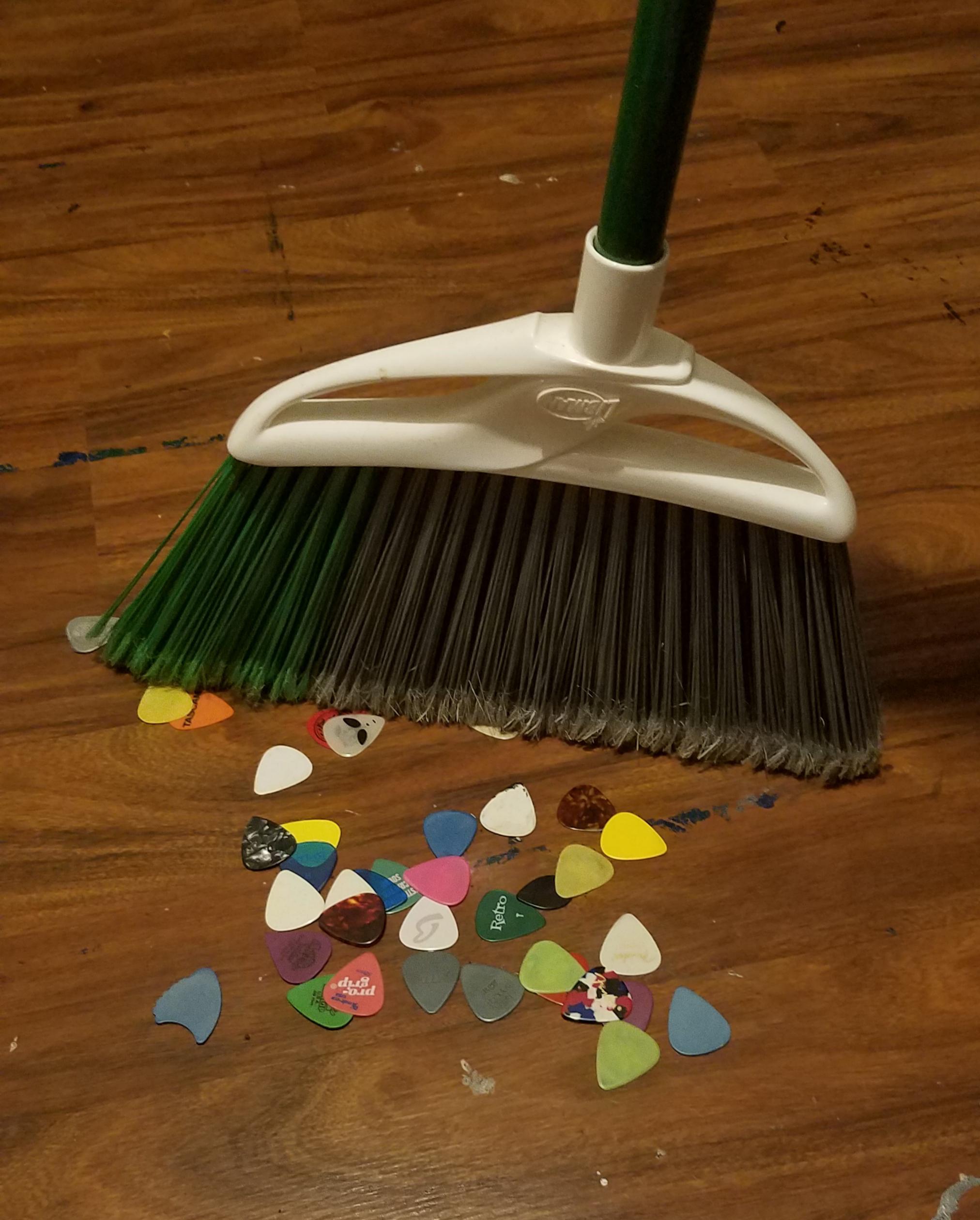 Mastered sweep picking today AMA | Scrolller